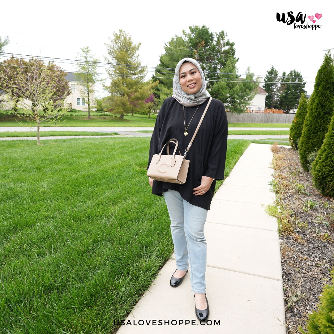 Discover the Elegance of Coach Nina Small Tote: Your Ultimate Companio